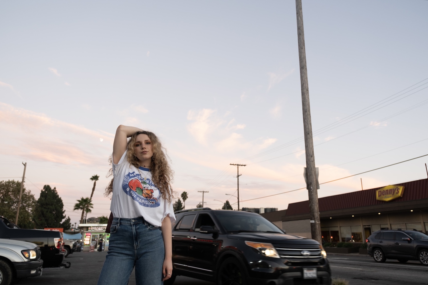 Emily James shares “Underdog”; Tour Dates with Donovan Woods start 6/19 ...